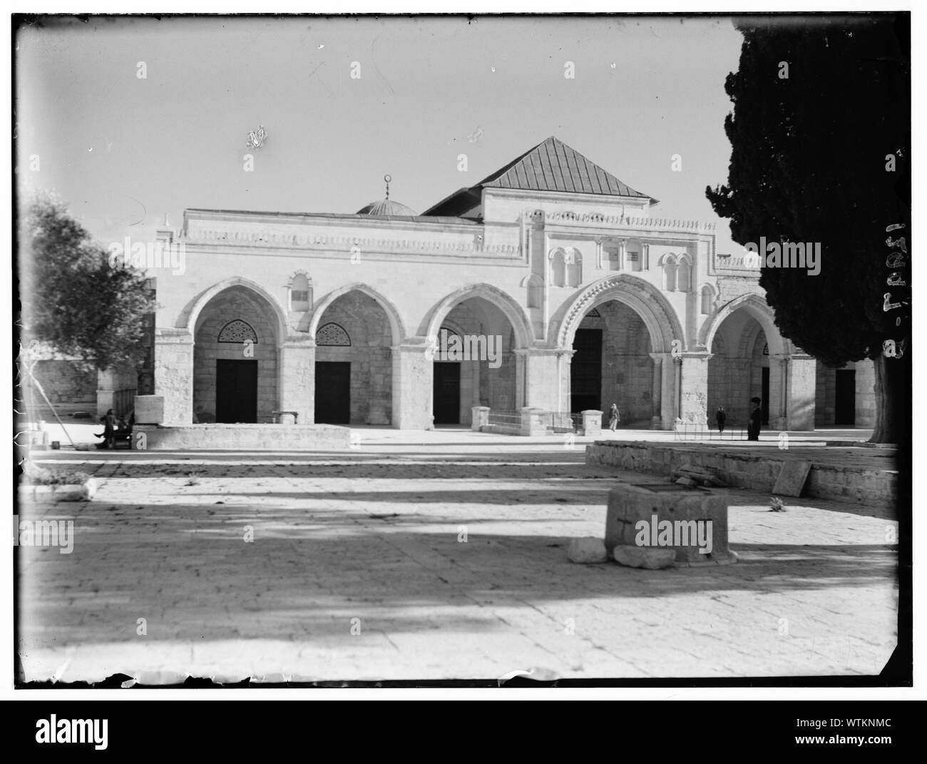 El aksa mosque Black and White Stock Photos & Images - Alamy