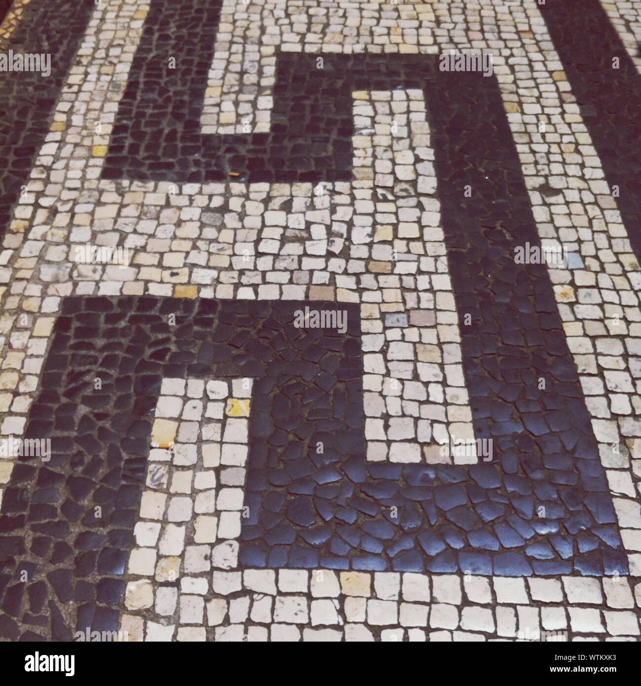 Paving mosaic hi-res stock photography and images - Alamy