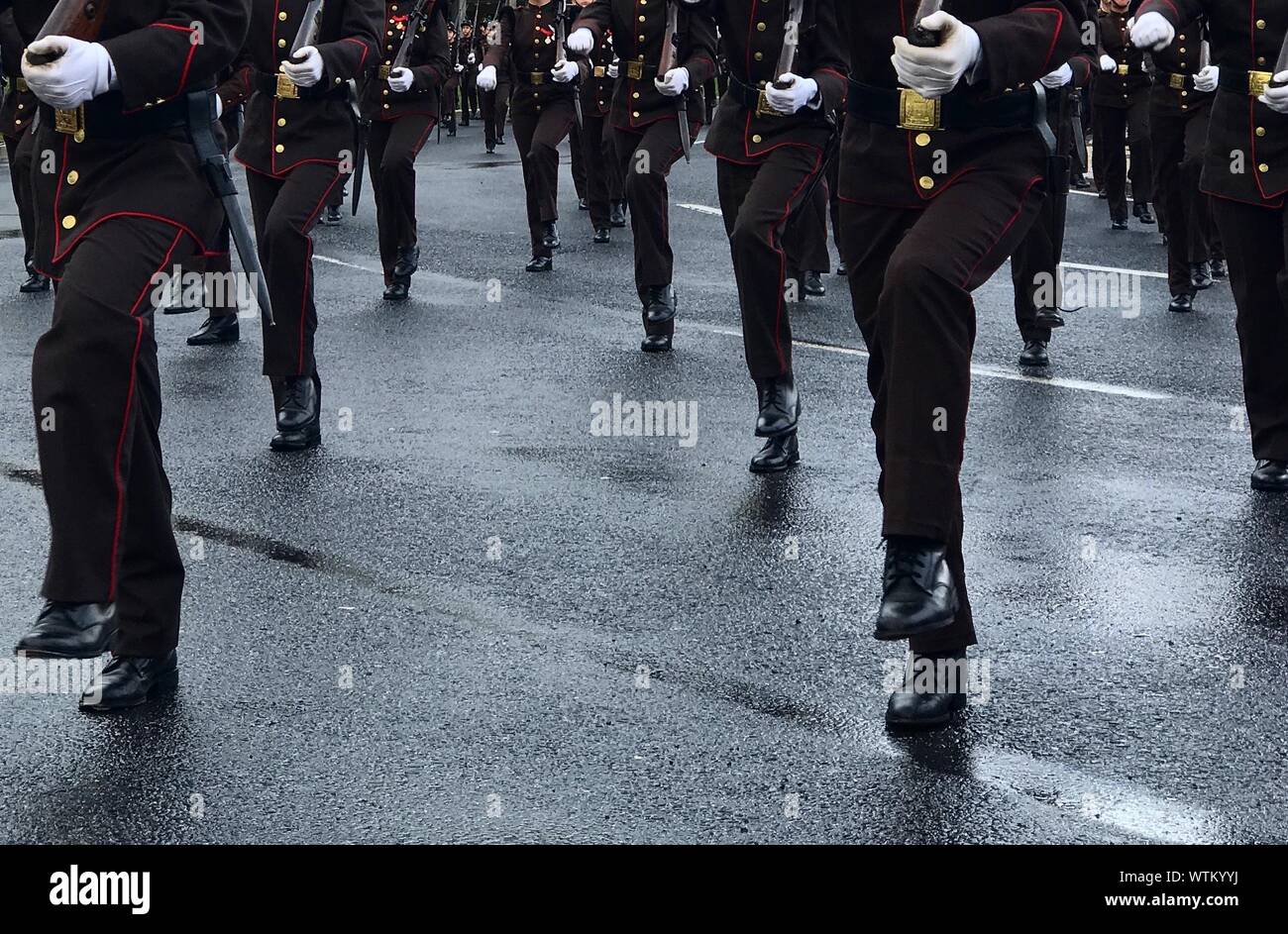 Army soldier military walking transportation hi-res stock photography ...