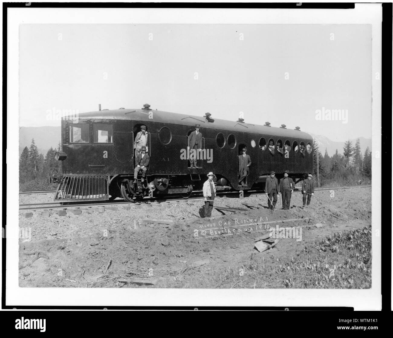 Motor vehicle industry technology Black and White Stock Photos & Images ...