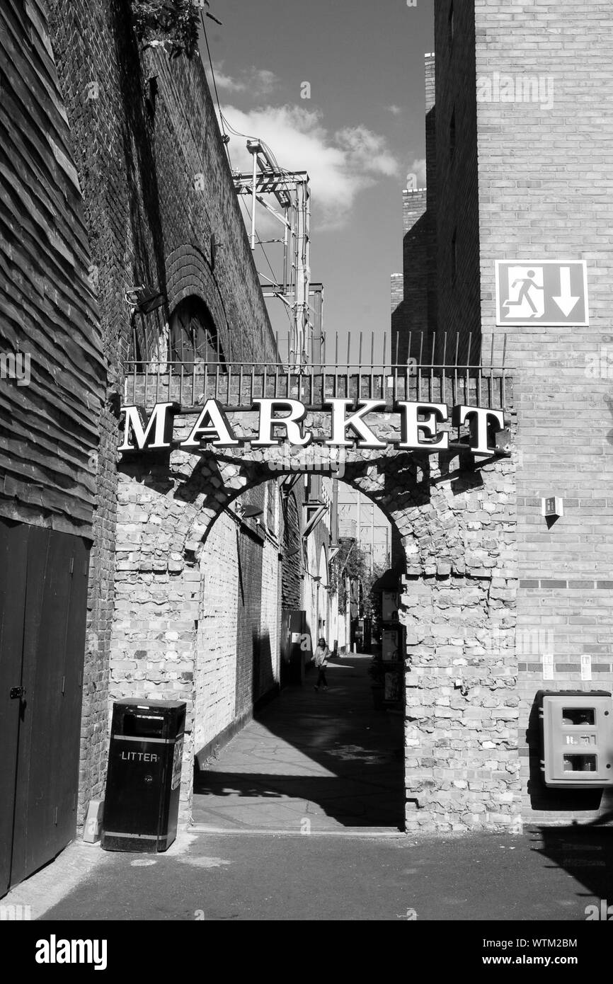 Western archway hi-res stock photography and images - Alamy