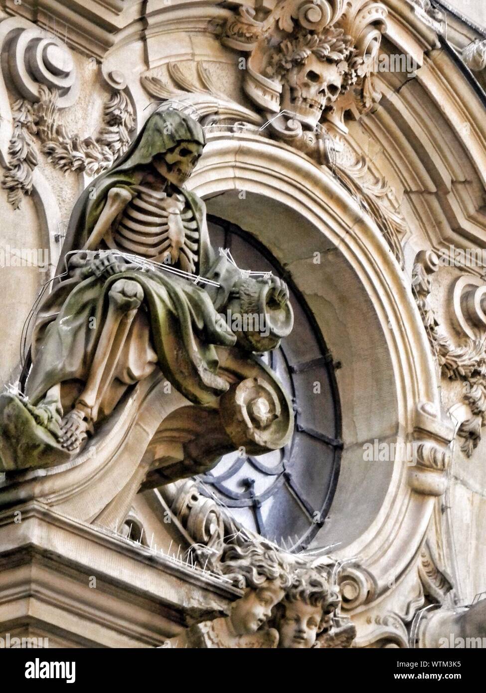 Death angle hi-res stock photography and images - Alamy