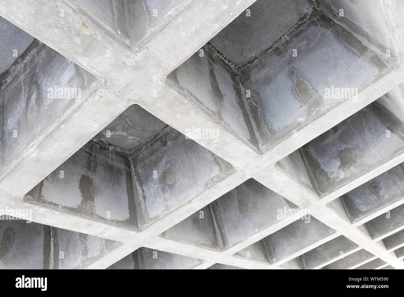 Concrete frame construction hi-res stock photography and images - Alamy