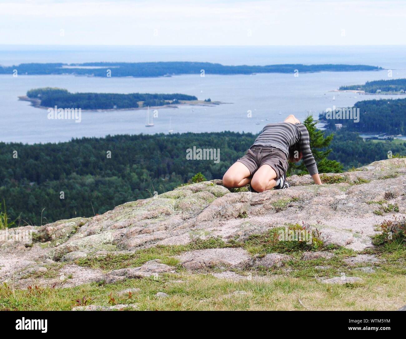 Bending the body hi-res stock photography and images - Alamy