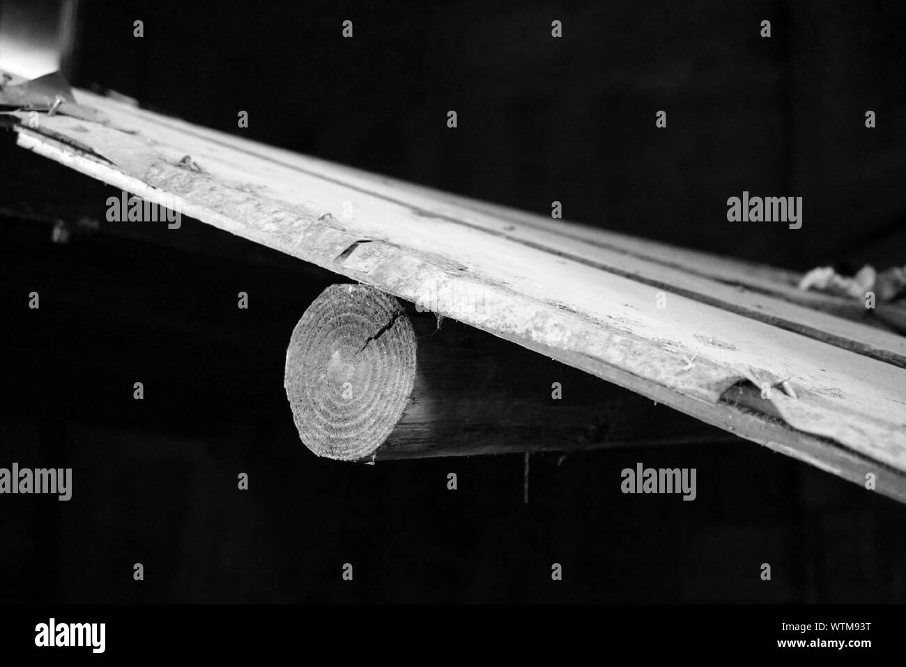 Roundpole hi-res stock photography and images - Alamy