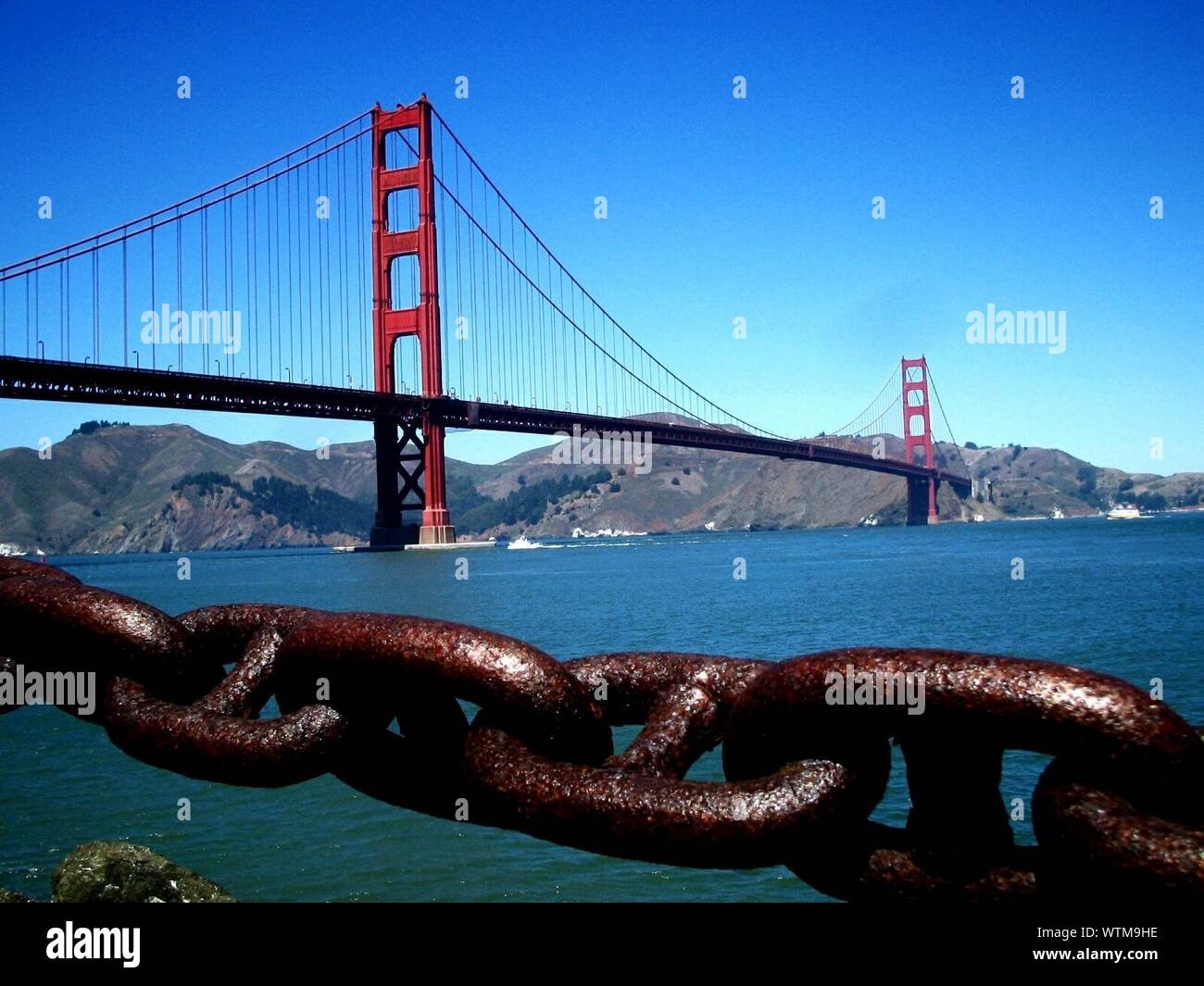 Golden gate bridge close up hi-res stock photography and images - Alamy