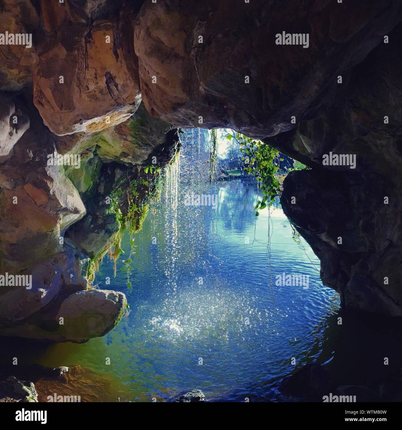 Water cave scene hi-res stock photography and images - Alamy