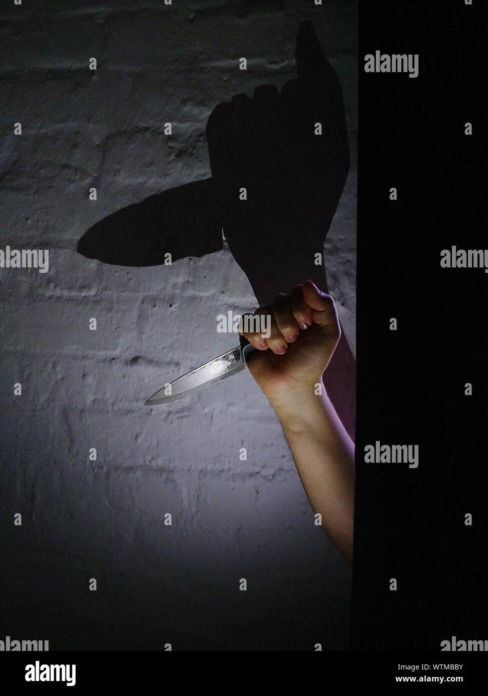 Night murder hi-res stock photography and images - Alamy