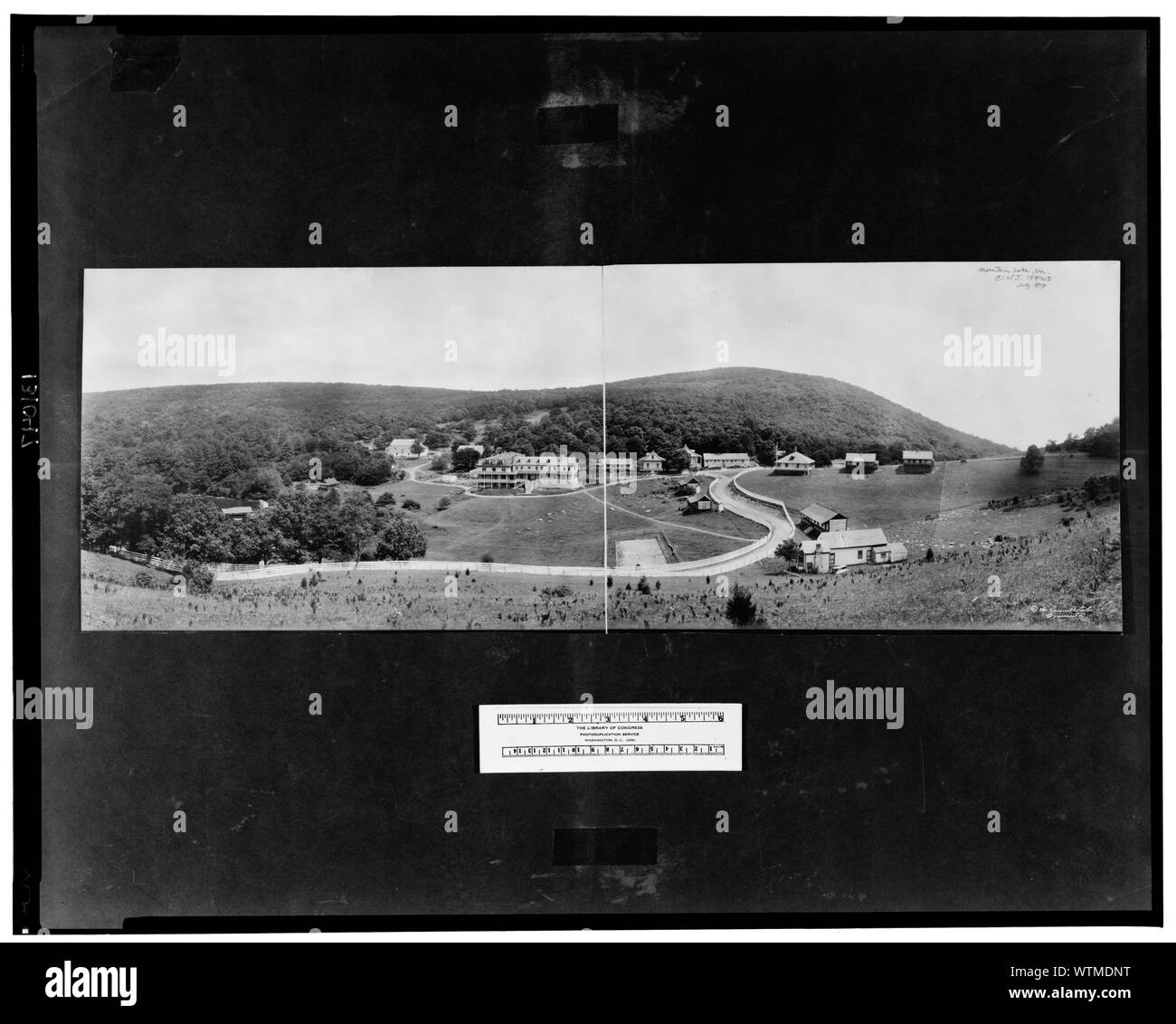 Mountain park lake Cut Out Stock Images & Pictures - Alamy