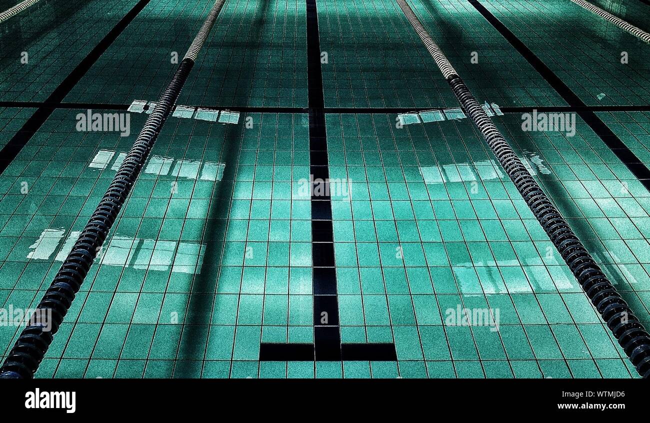 Swimming pool public indoors hi-res stock photography and images - Alamy