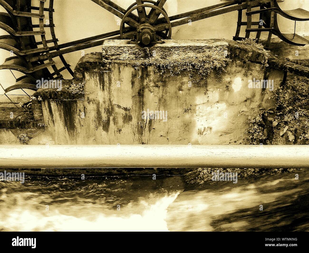 Stream flowing water hi-res stock photography and images - Alamy