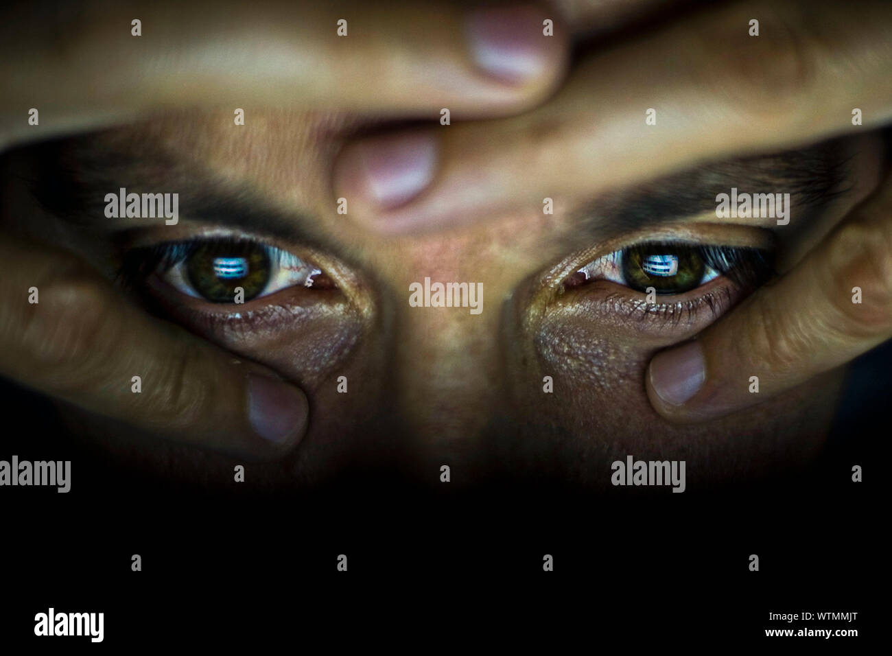 Frustrated man hi-res stock photography and images - Alamy