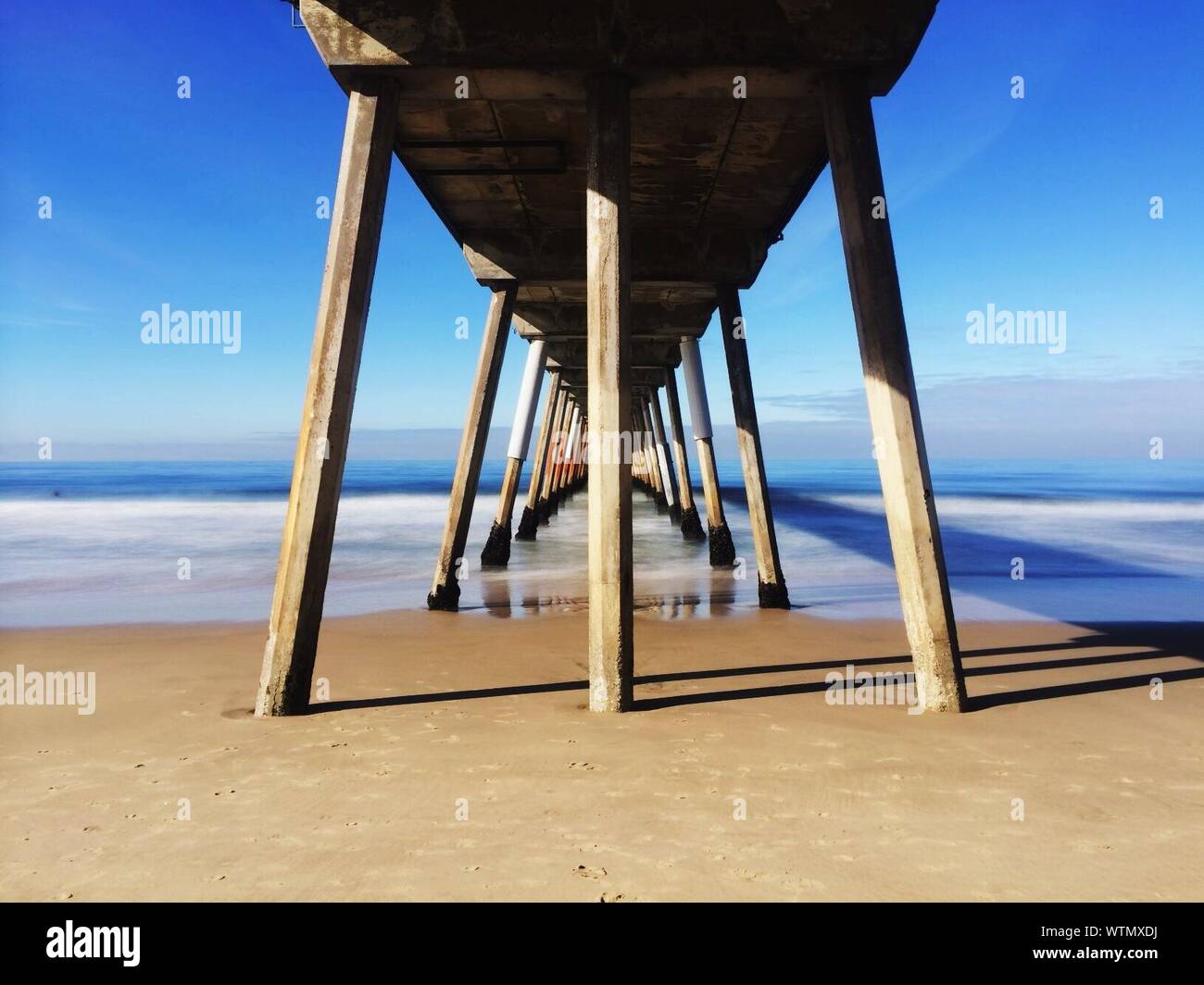 Concrete pier pier hi-res stock photography and images - Alamy