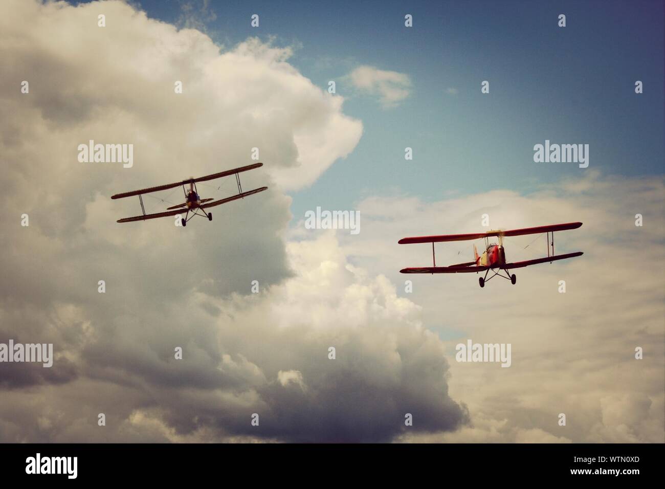 Biplanes in use hi-res stock photography and images - Alamy