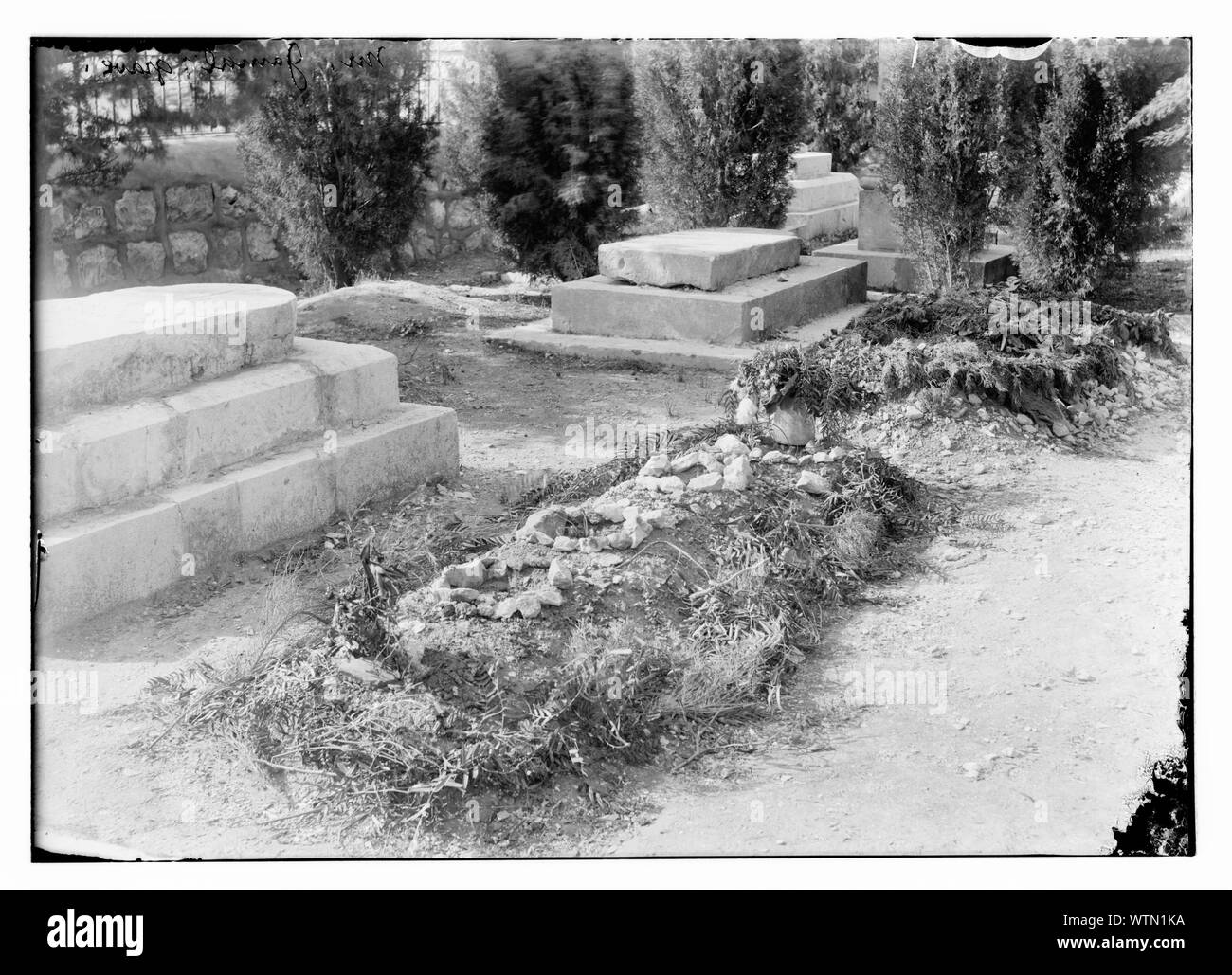 Earth grave Cut Out Stock Images & Pictures - Alamy