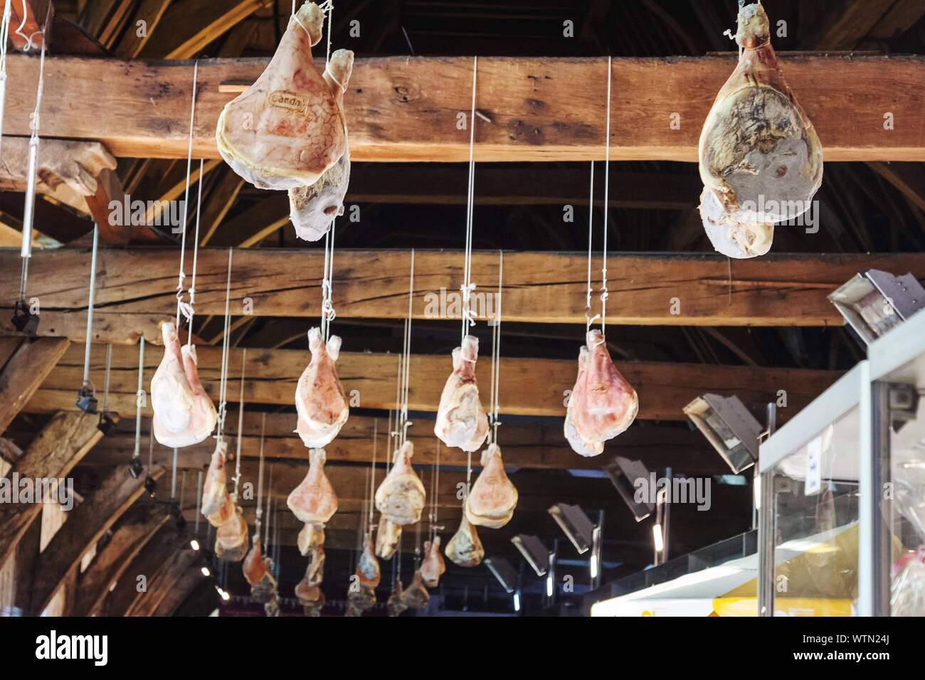 Hanging meats hi-res stock photography and images - Alamy