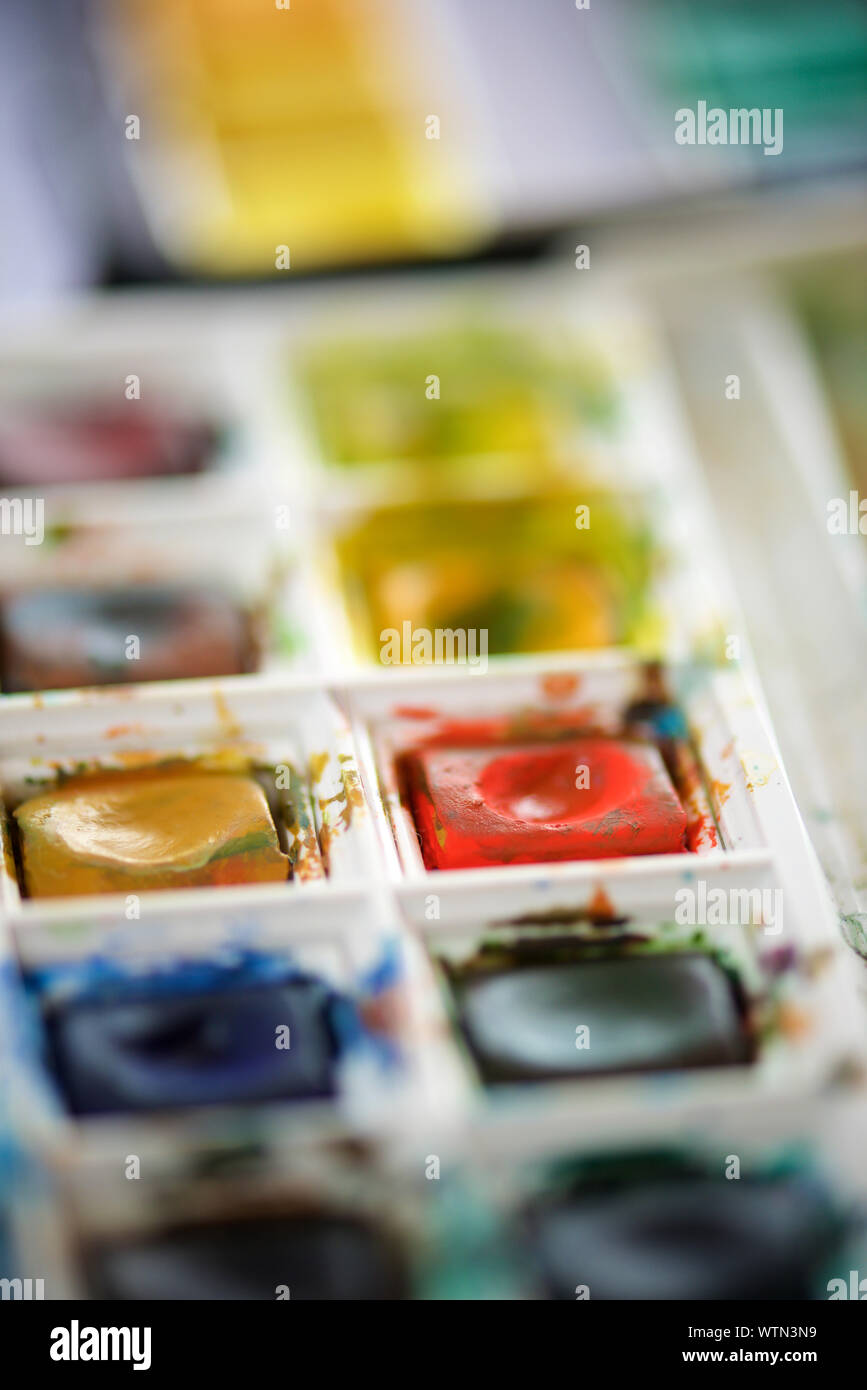 Watercolor box hi-res stock photography and images - Alamy
