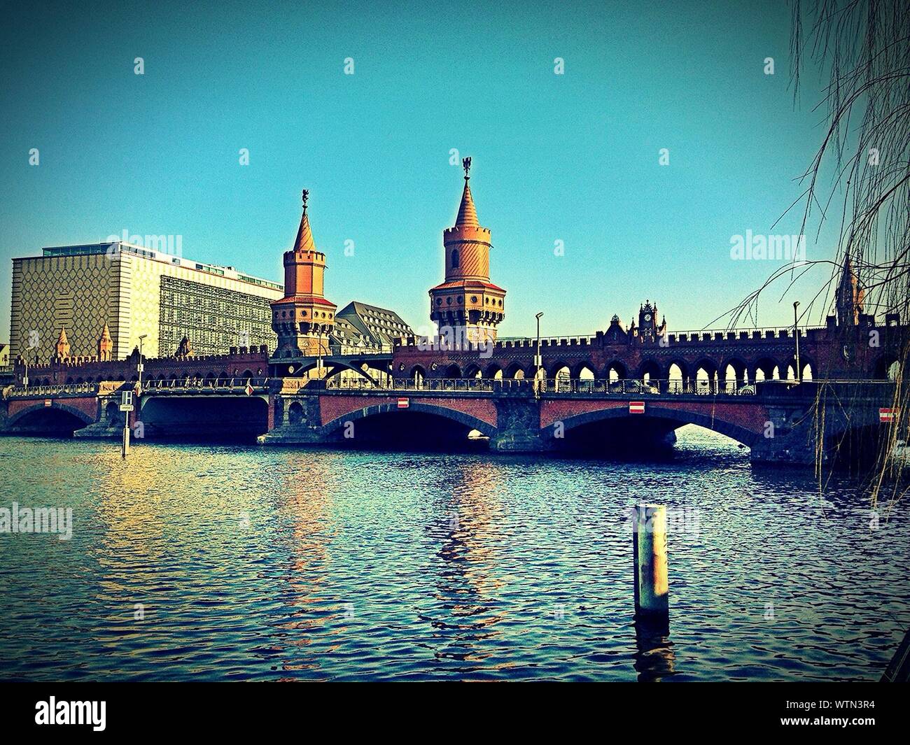 Arch towers hi-res stock photography and images - Alamy