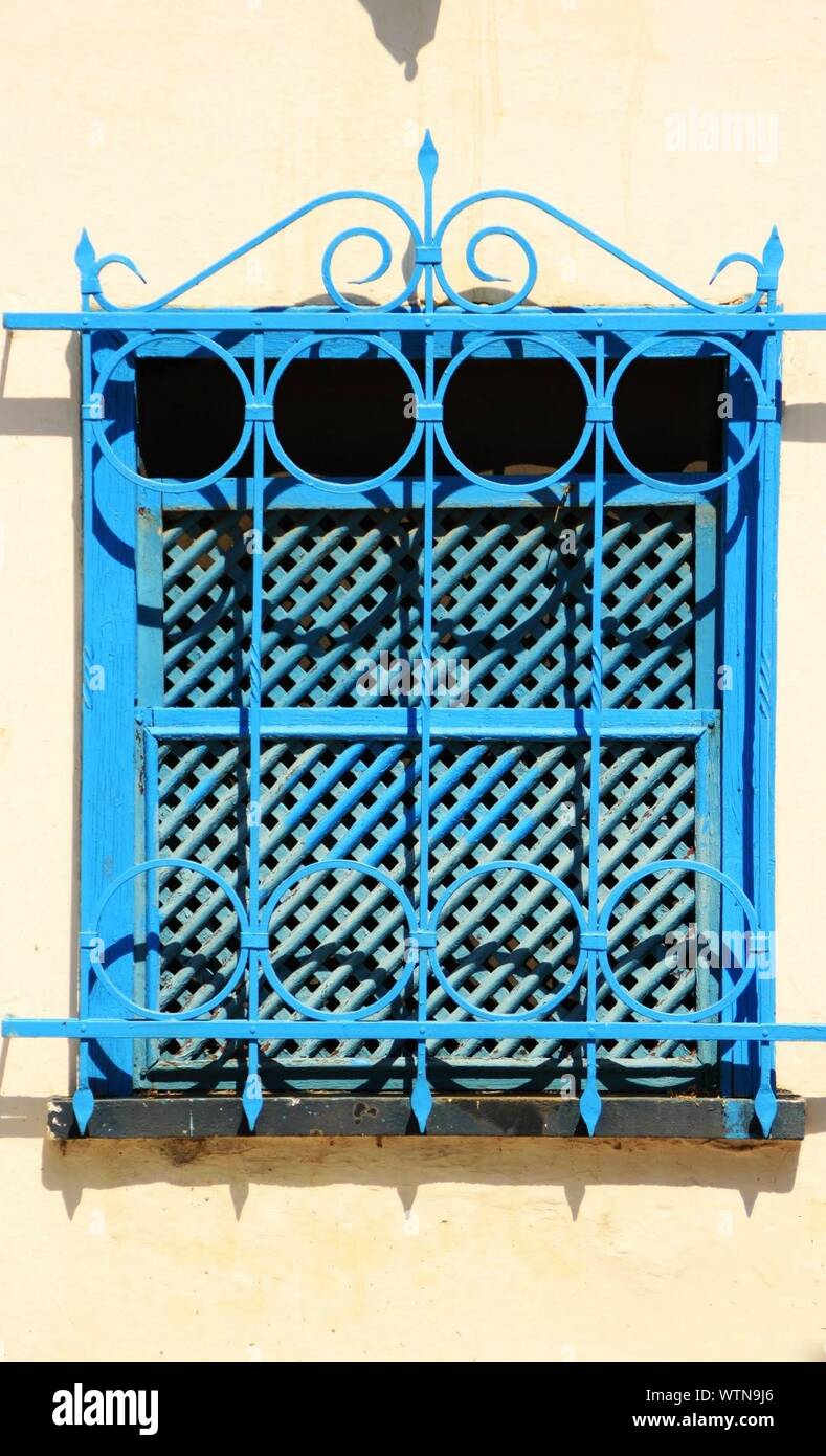 Wrought iron window bars hi-res stock photography and images - Alamy