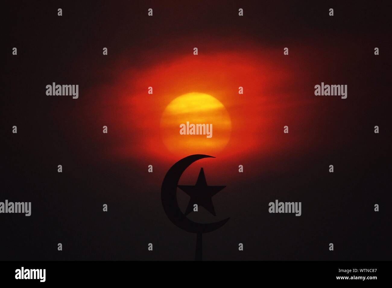 Star And Crescent High Resolution Stock Photography and Images - Alamy