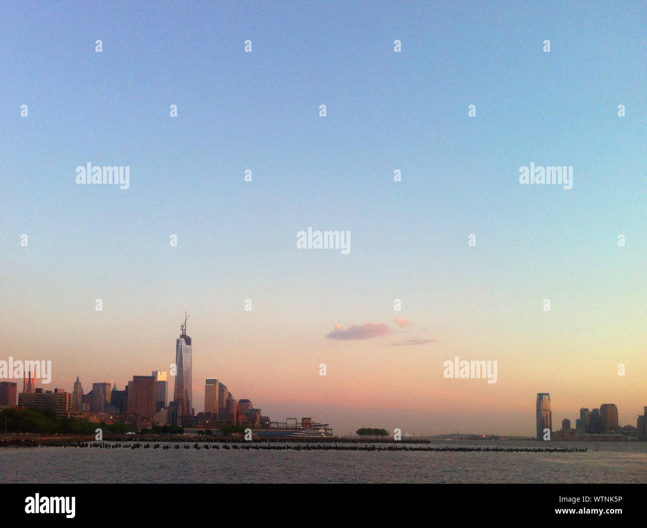 The distant skyline hi-res stock photography and images - Alamy