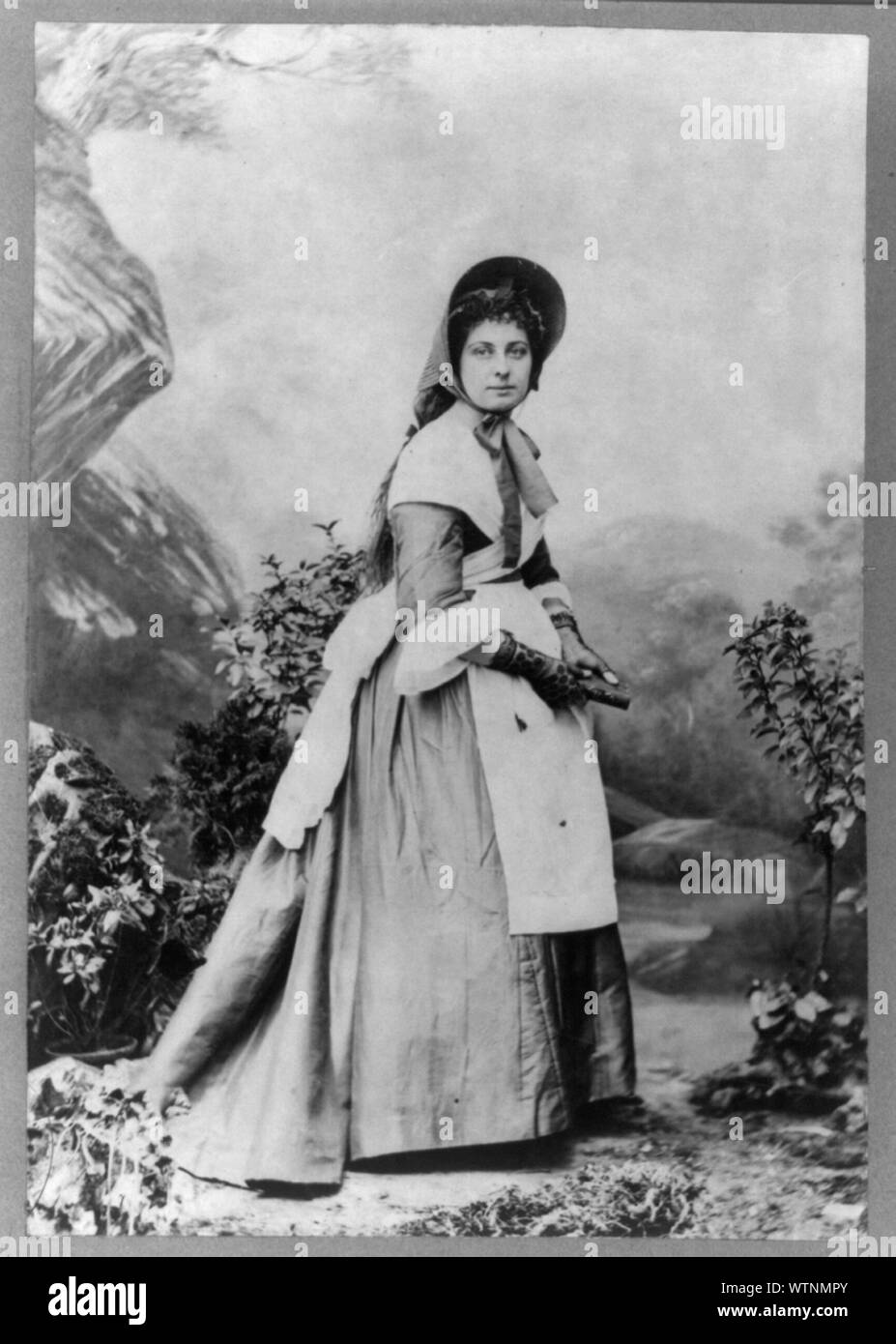 Mrs (Francis S) Changrau, full portrait Stock Photo - Alamy