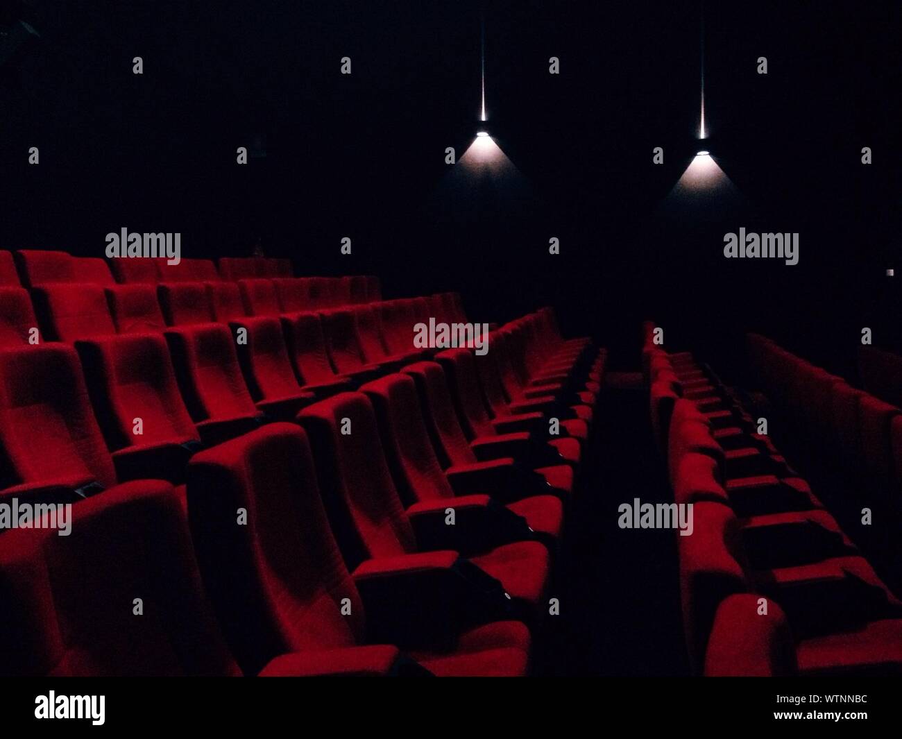 Empty seats cinema hi-res stock photography and images - Alamy