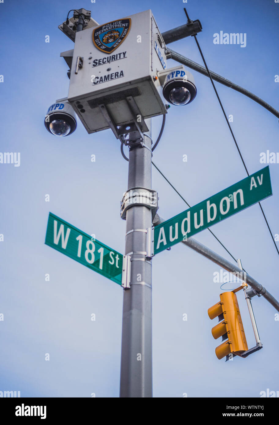 High angle traffic light hi-res stock photography and images - Alamy