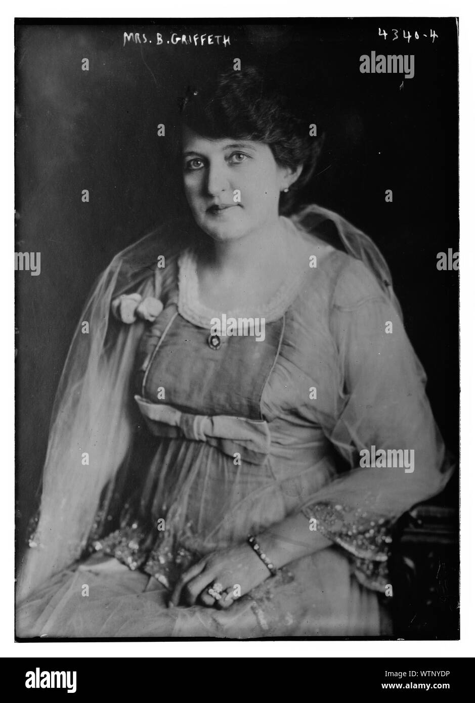 Mrs b Black and White Stock Photos & Images - Alamy