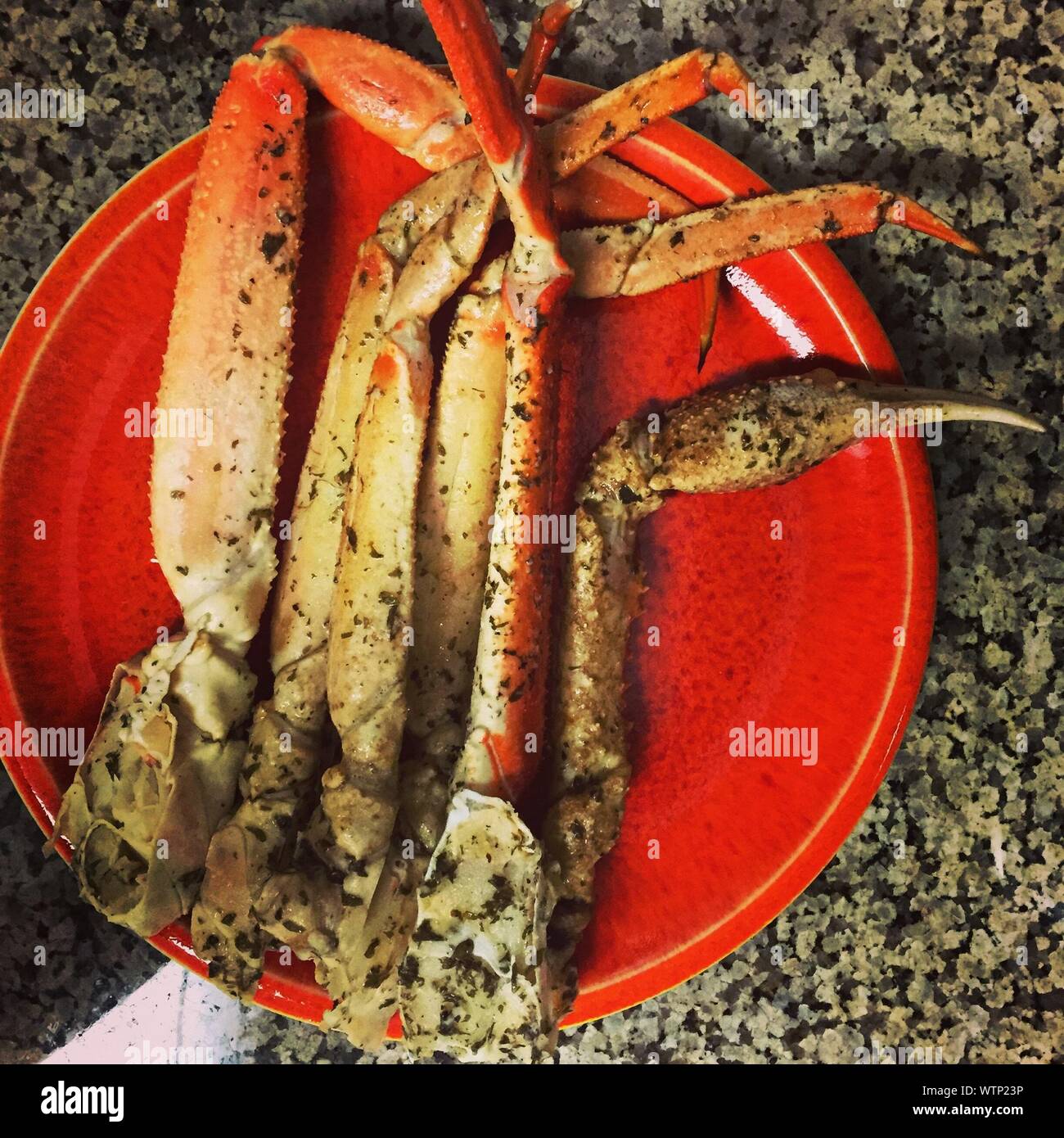 Crab legs hi-res stock photography and images - Alamy