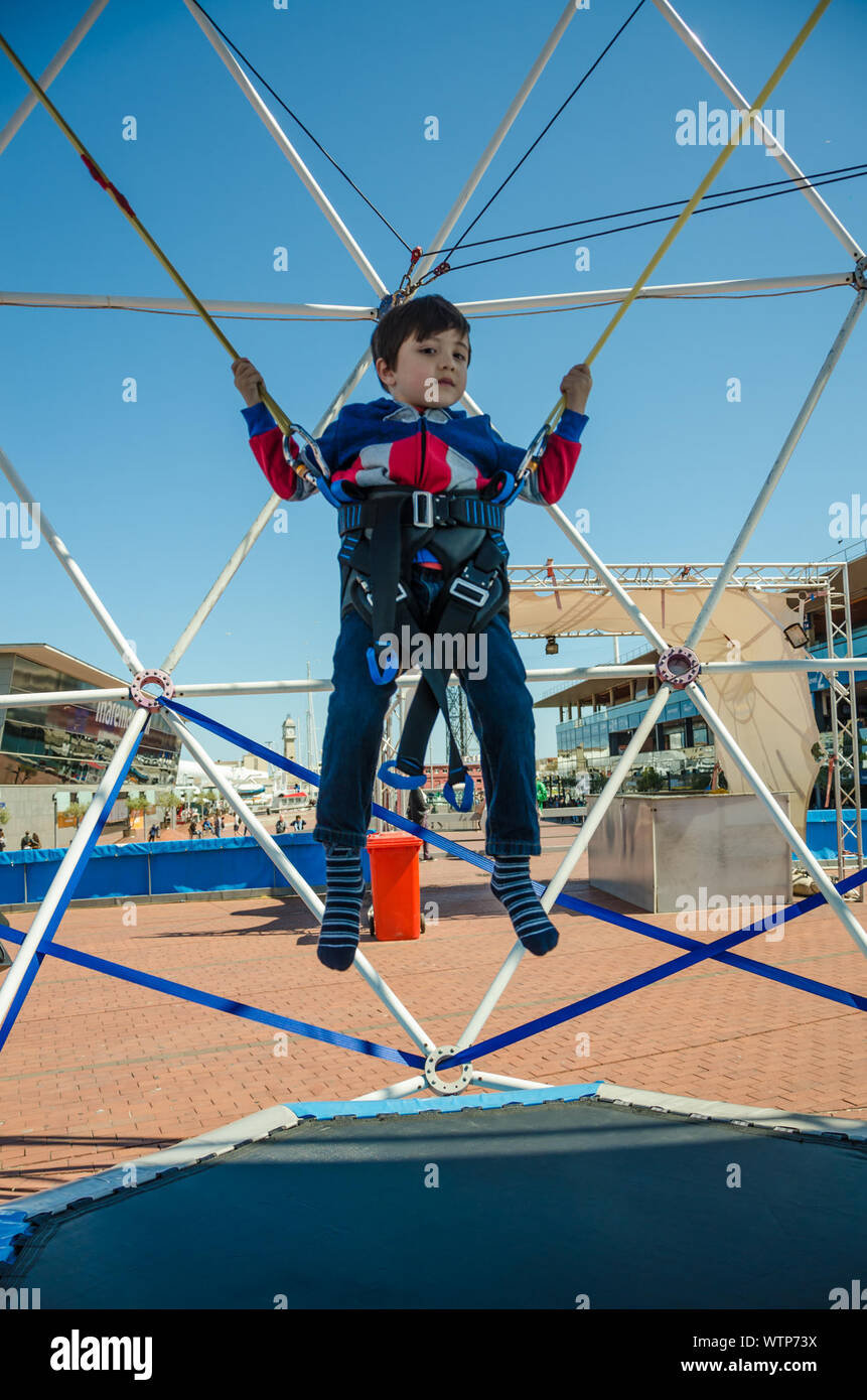Bungee ride hi-res stock photography and images - Alamy