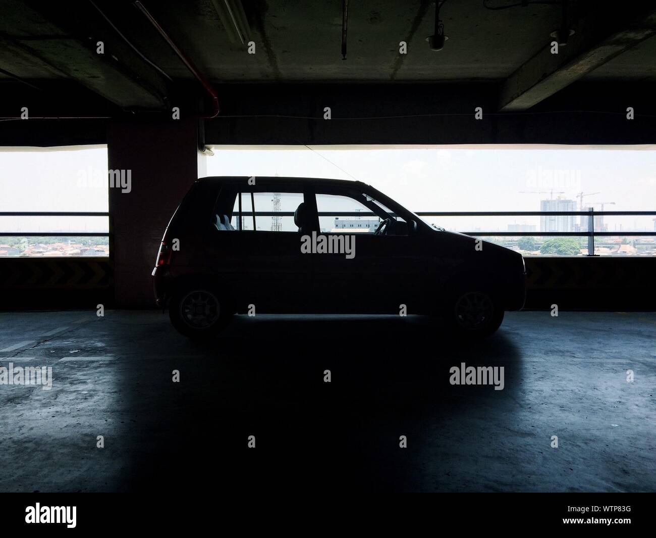 Parking lot feature hi-res stock photography and images - Alamy