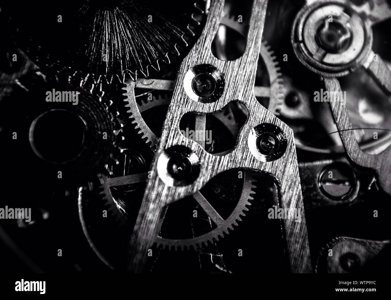 Mechanical parts hi-res stock photography and images - Alamy