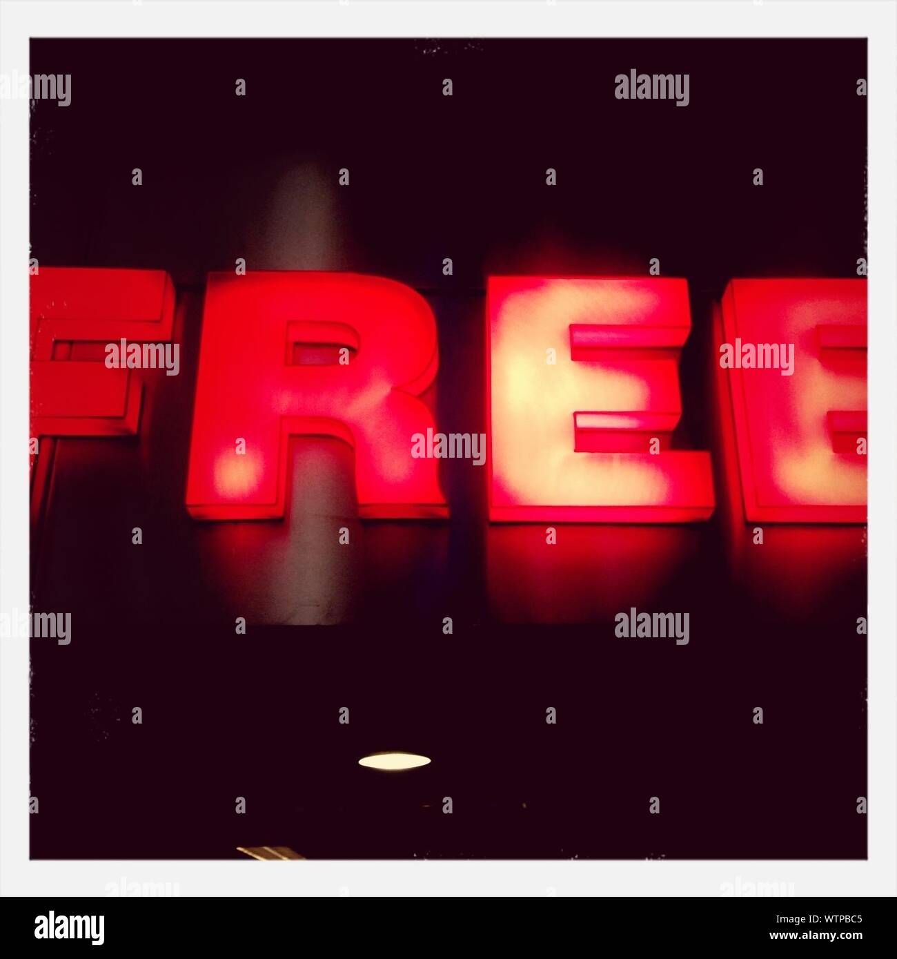 Sign free hi-res stock photography and images - Alamy