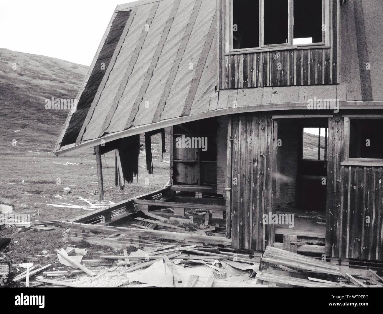 Broken house hi-res stock photography and images - Alamy