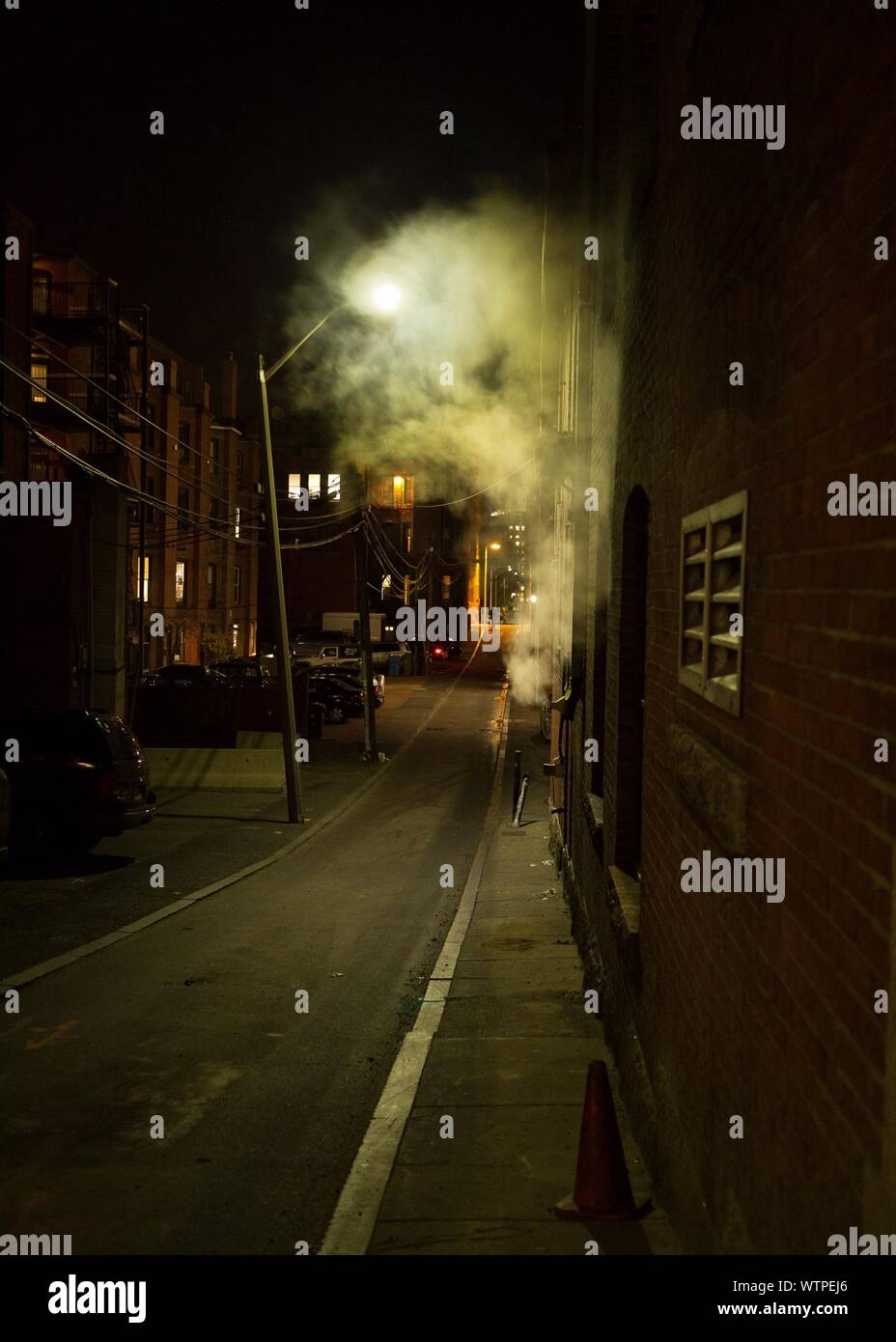 Buildings smoke hi-res stock photography and images - Alamy