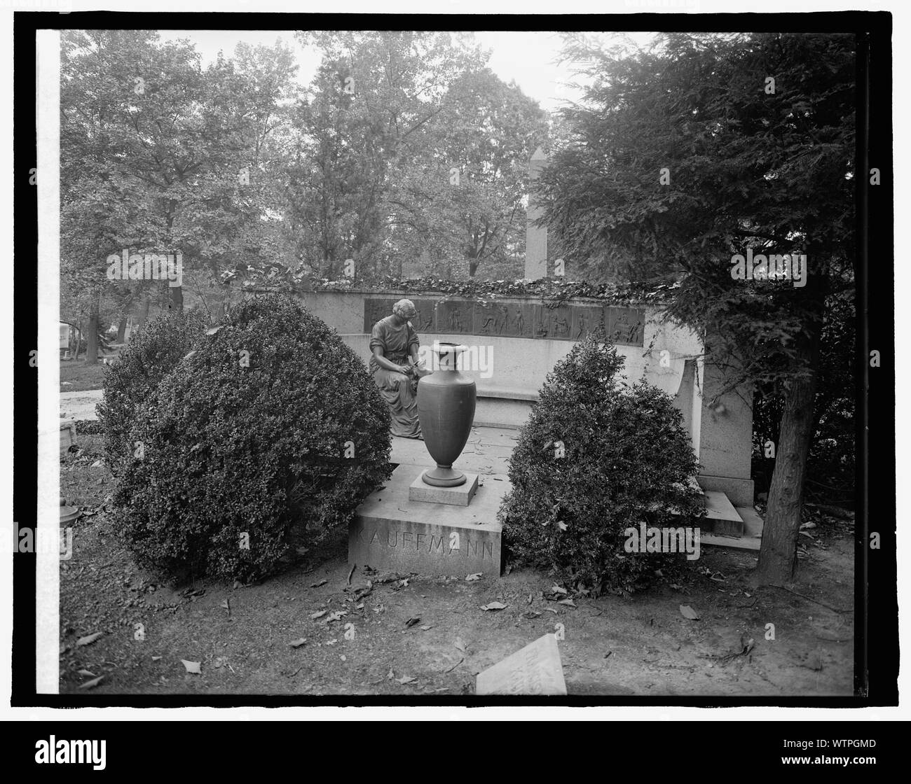 Home built house Black and White Stock Photos & Images - Alamy