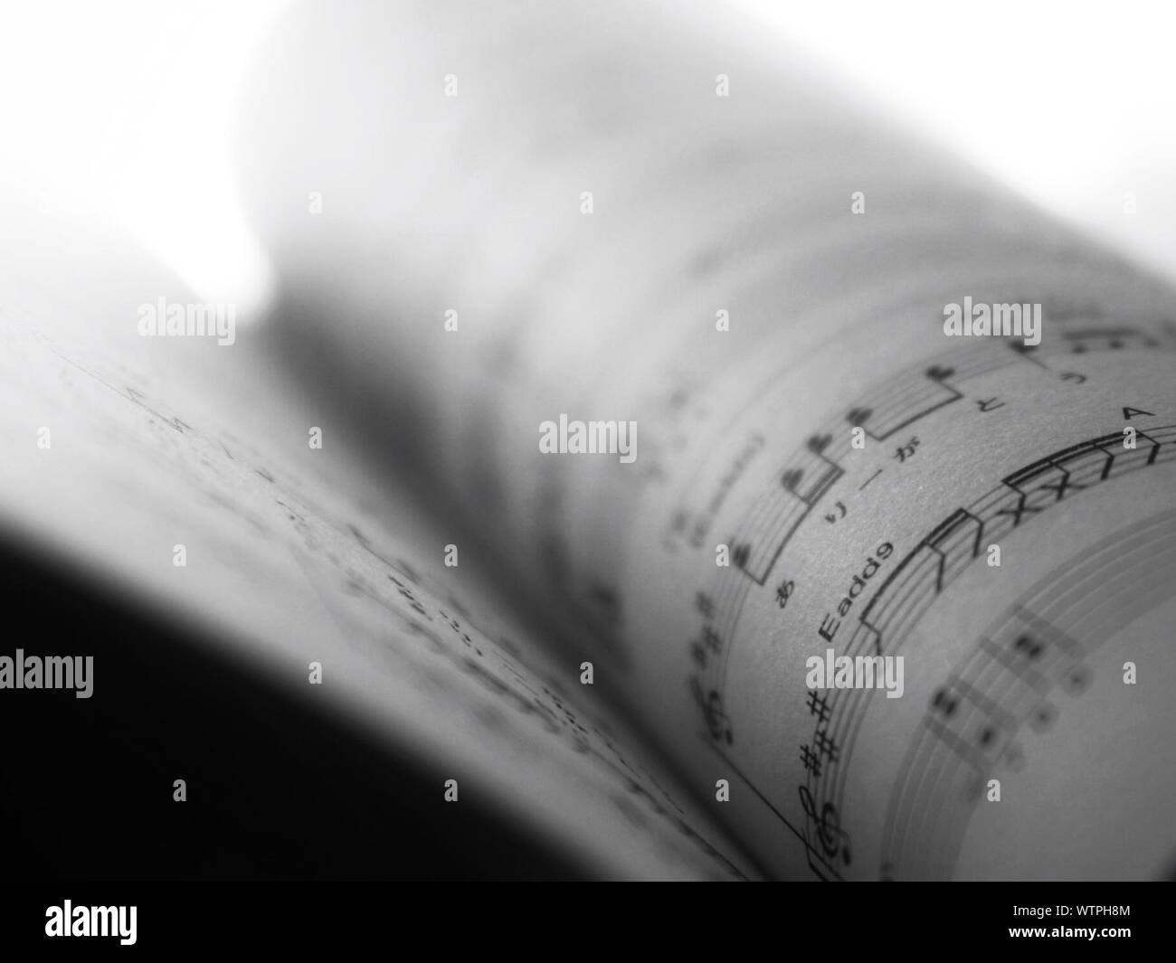 Music note sheets hi-res stock photography and images - Alamy
