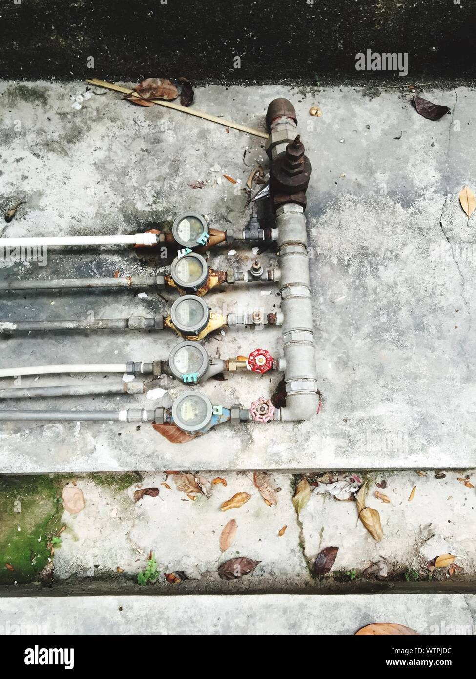 Angle valves hi-res stock photography and images - Alamy