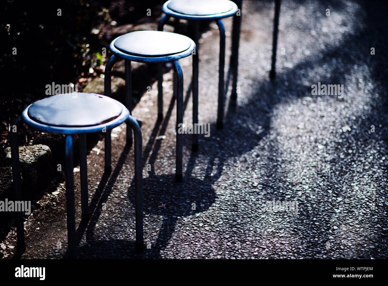 Three stools hi-res stock photography and images - Alamy