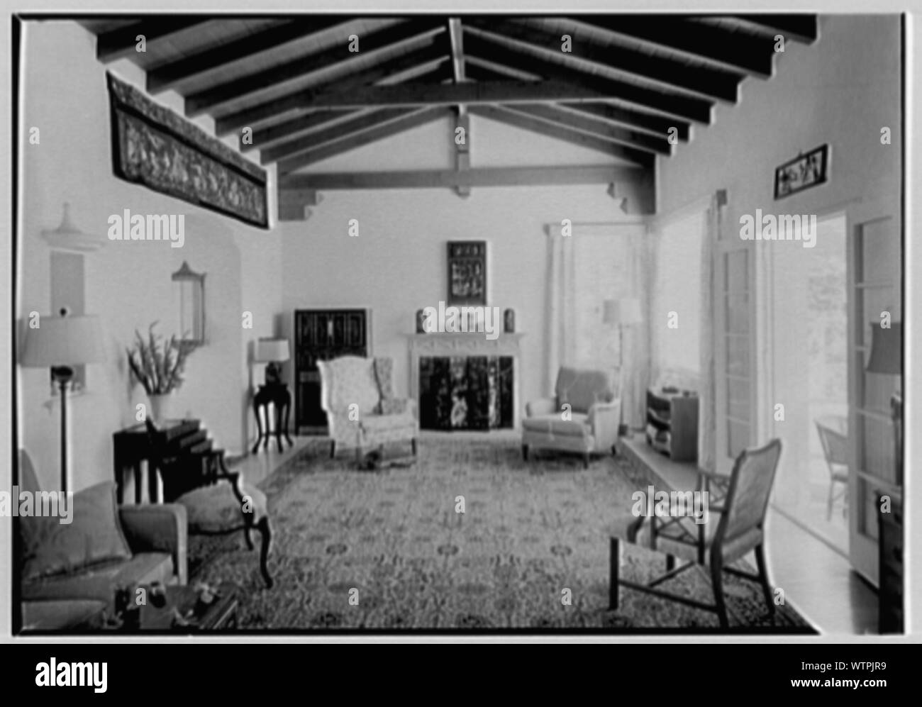 Hollywood revival Black and White Stock Photos & Images - Alamy