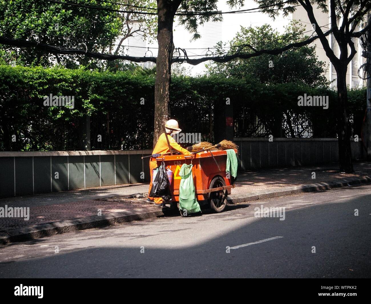 Cleaning roadside hi-res stock photography and images - Alamy