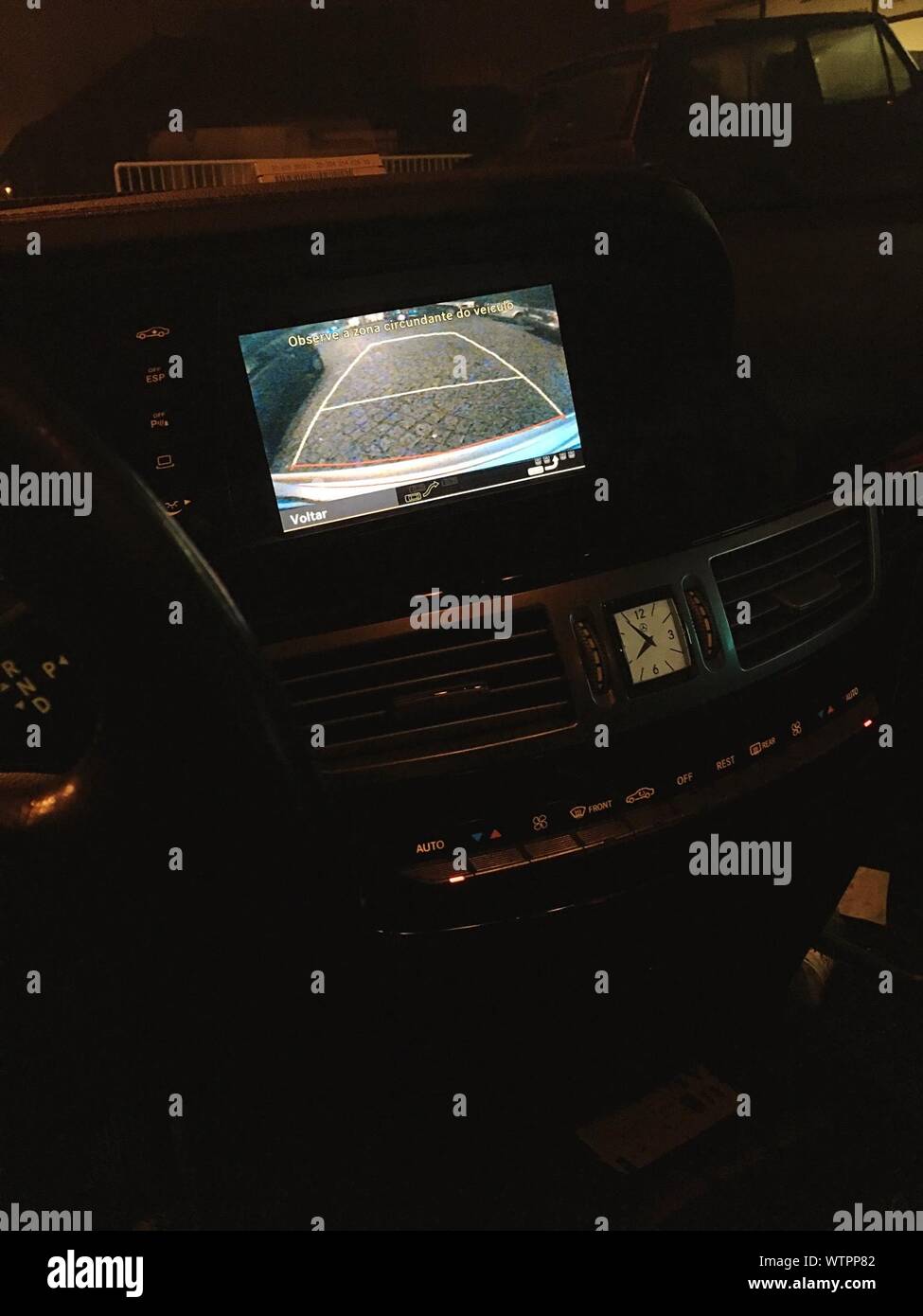 Car dashboard screen hi-res stock photography and images - Alamy