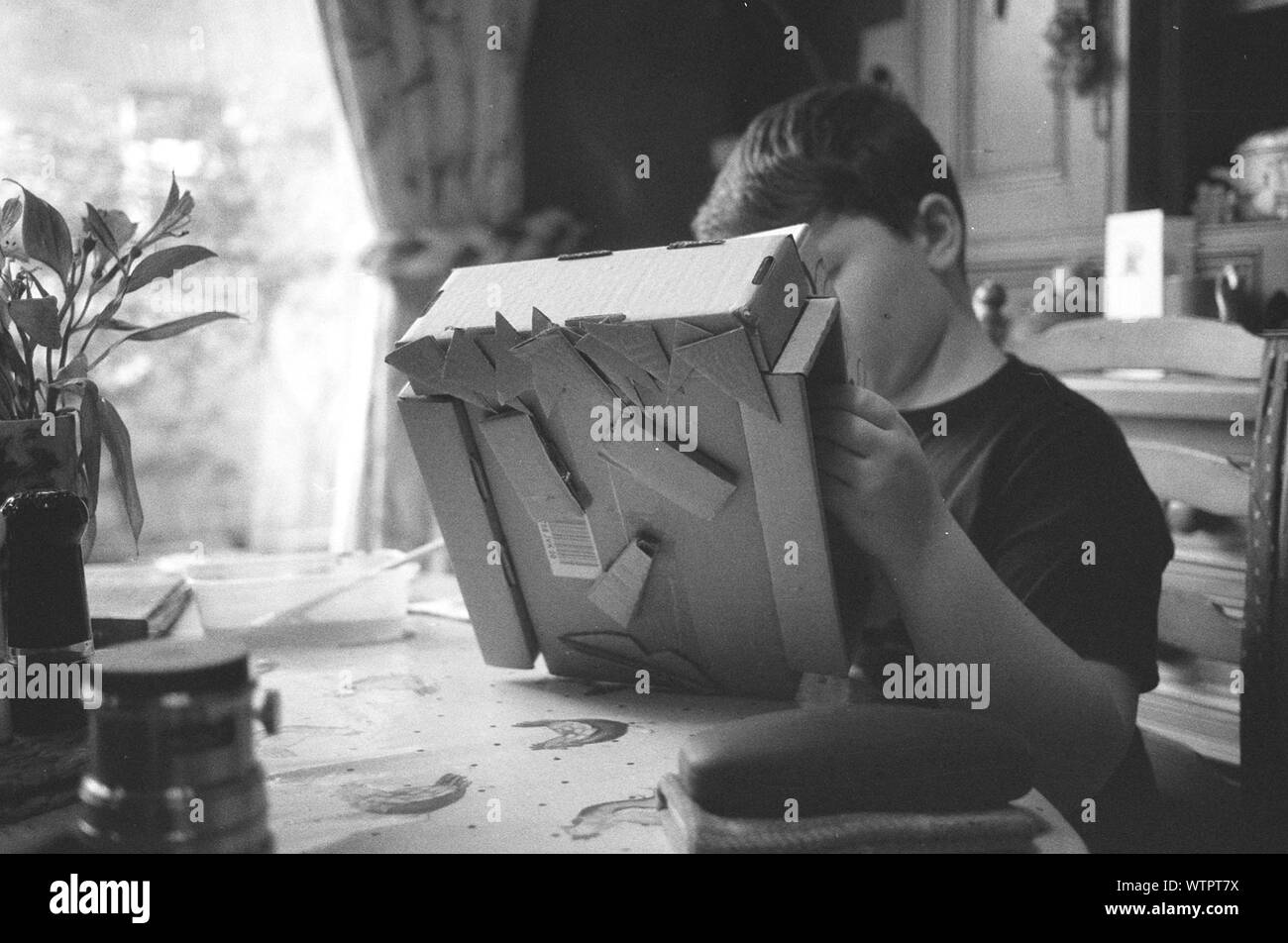 Cardboard craft hi-res stock photography and images - Alamy