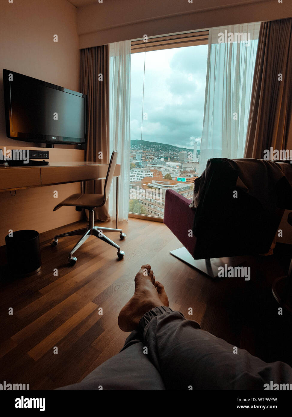 Interior room angle hi-res stock photography and images - Alamy