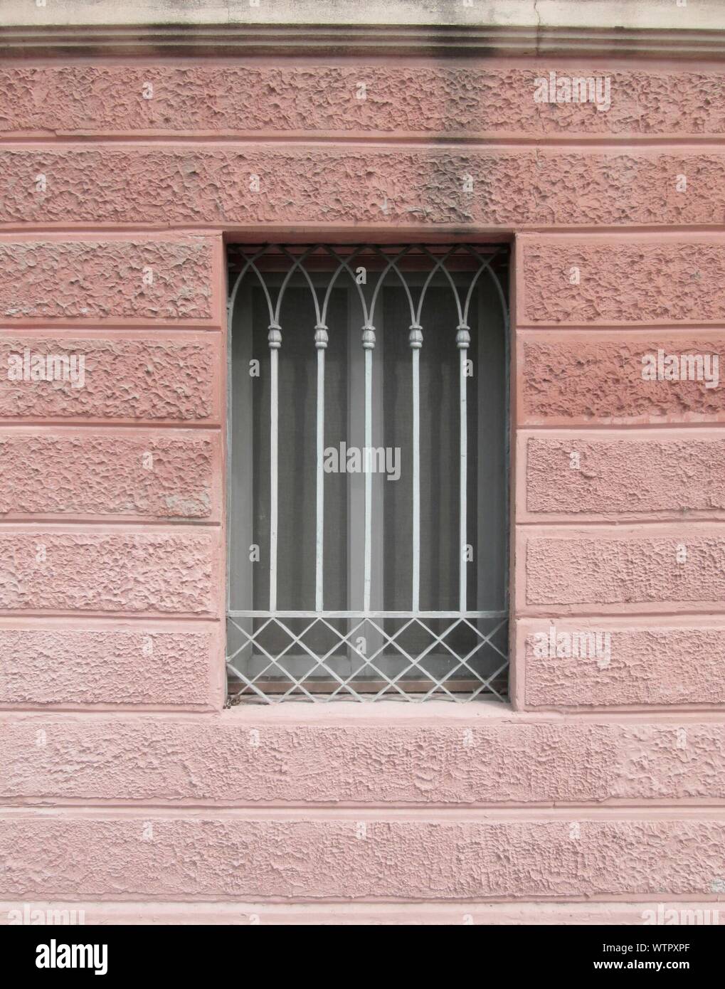 Window concrete hi-res stock photography and images - Alamy