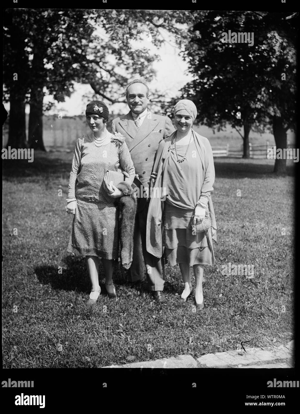 Mrs. Fred [...] Mr. and Mrs. Lyman Kendall Stock Photo - Alamy
