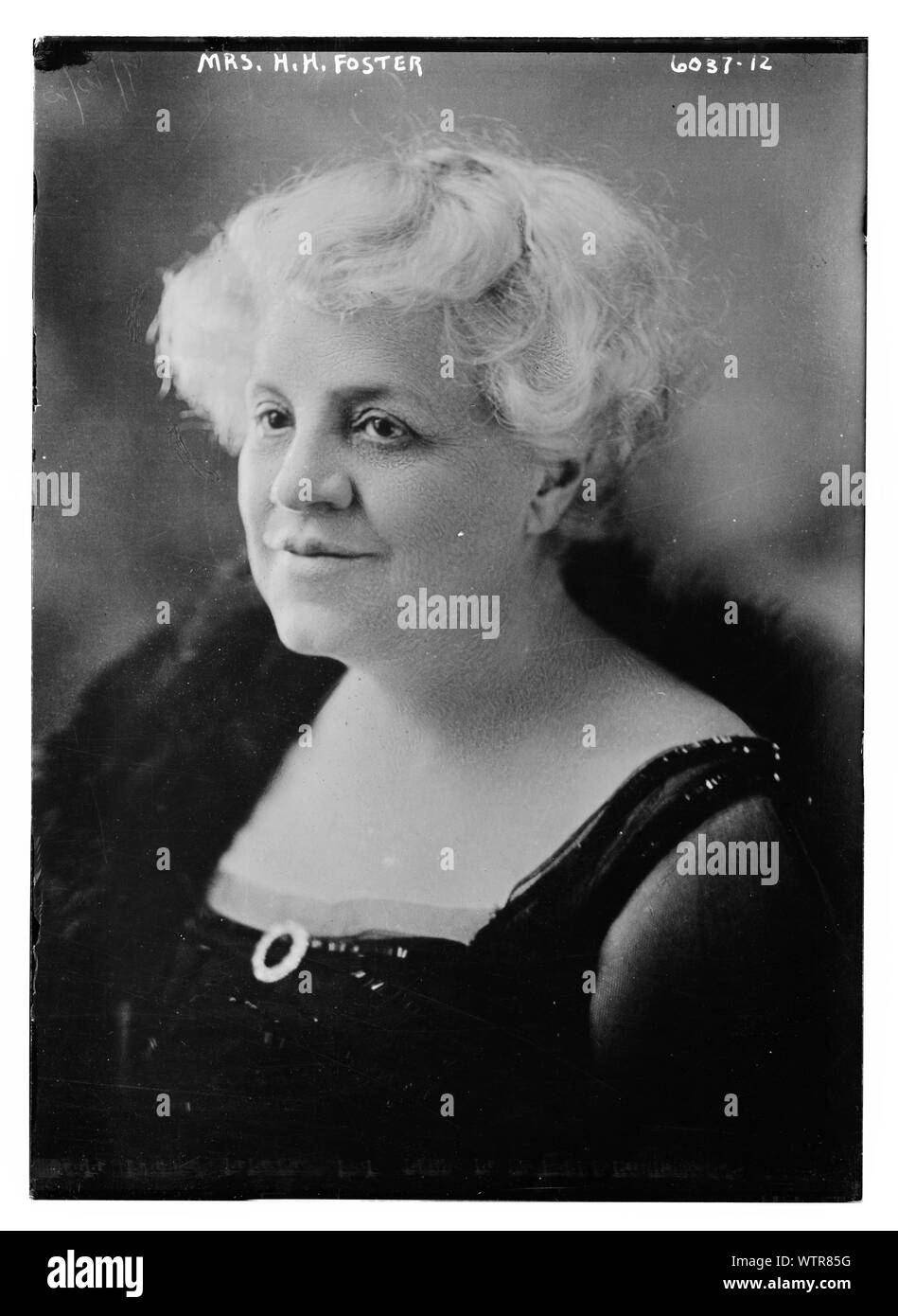 Female foster hi-res stock photography and images - Alamy