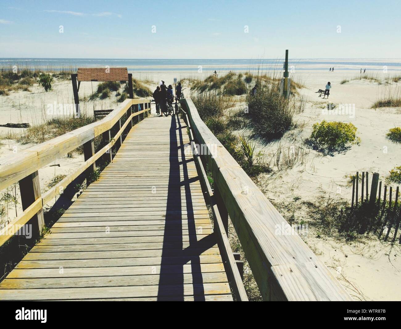 Walkway on beach hi-res stock photography and images - Alamy