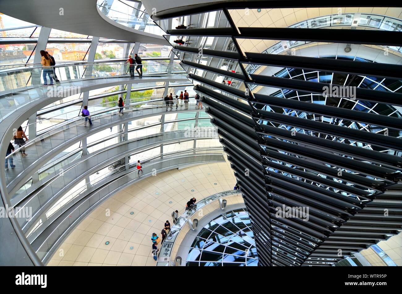 Elevated walkways hi-res stock photography and images - Alamy